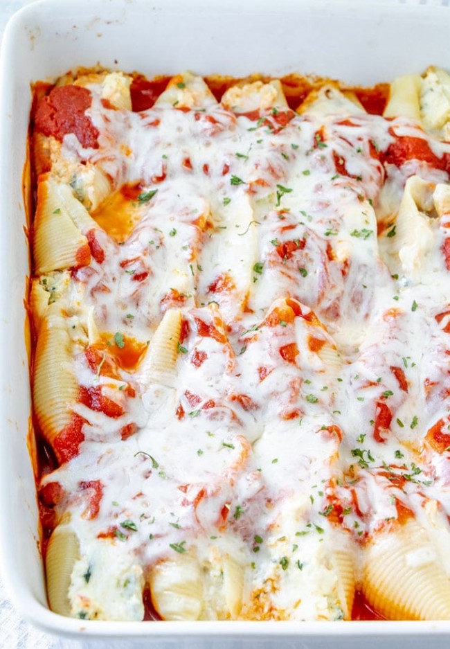 Spinach and Ricotta Stuffed Jumbo Shells - Onion Rings & Things