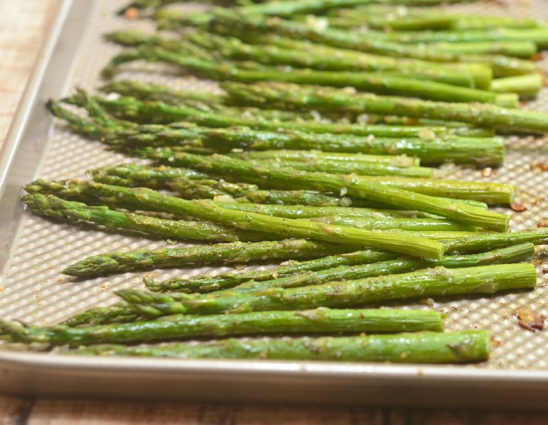Garlic Parmesan Roasted Asparagus - Onion Rings & Things